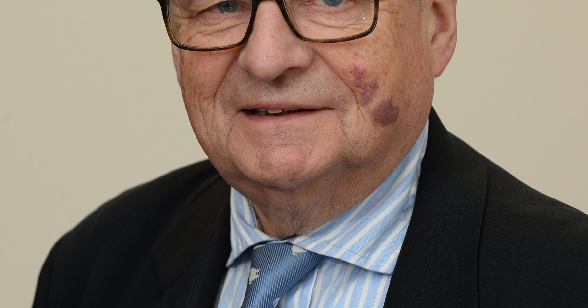 Archbishop Andrew John pays tribute to Lord Elis-Thomas - The Church in ...